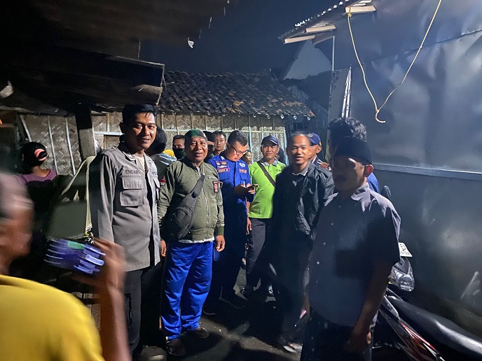 Perahunya Tenggelam di Perairan Madura, Tiga Nelayan Situbondo Berhasil Diselamatkan ...